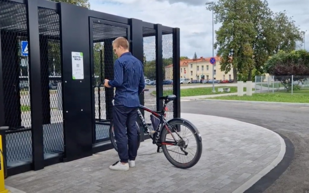 Bike house - Smart access | Bikeep